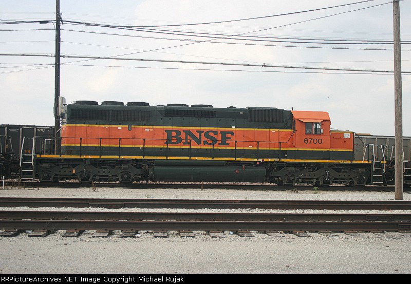 BNSF 6700